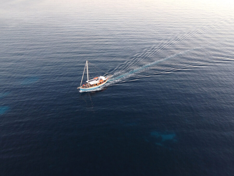 Meraki Kaiki - Κaiki boat - Visit Cyclades - Greece - visit-cyclades.com